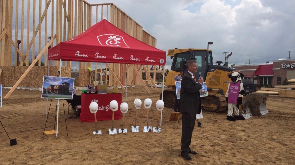 Michigan's first free-standing Chick-fil-A opens Oct. 13 | wzzm13.com Michigan's first free-standing Chick-fil-A opens Oct. 13 | wzzm13.com